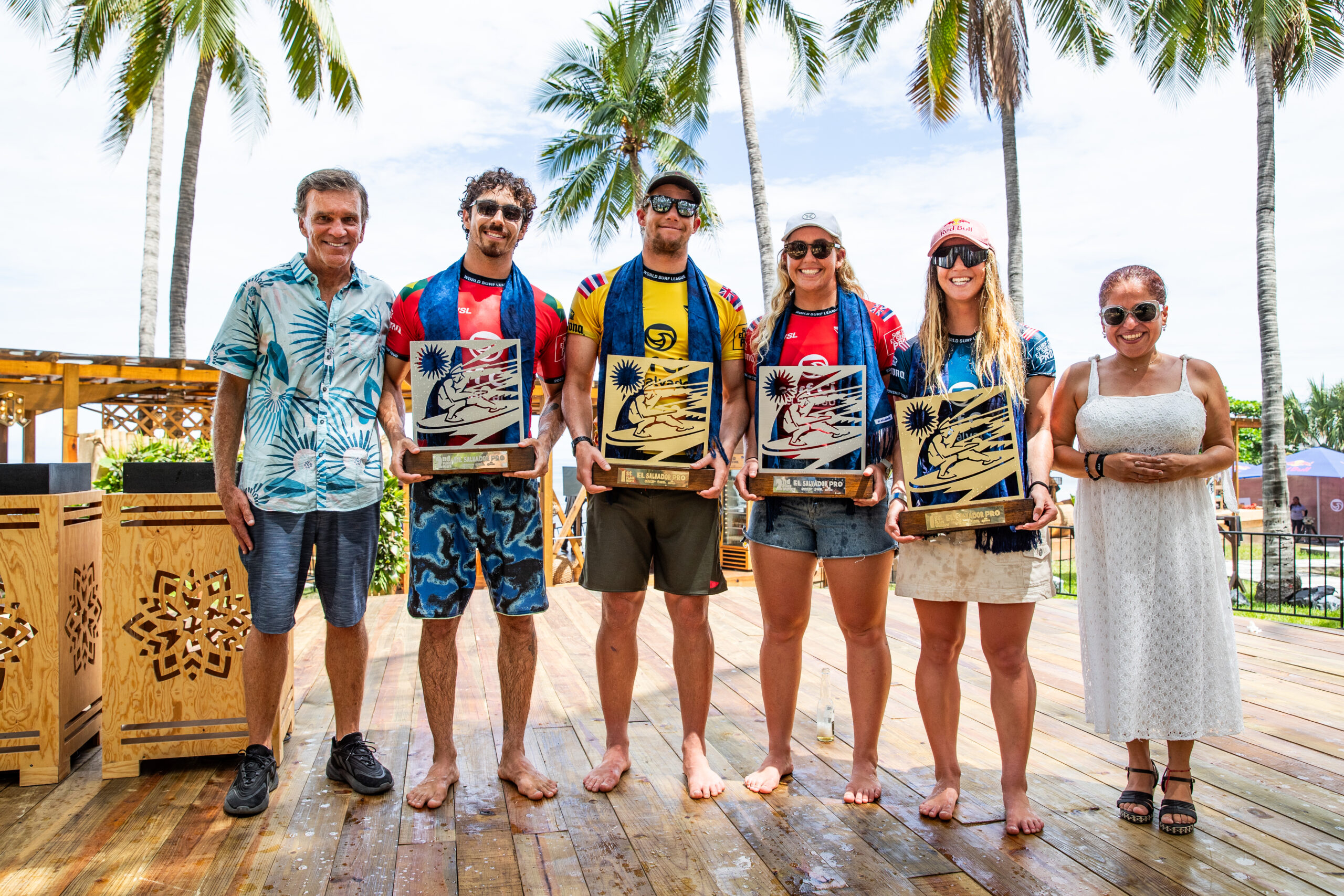 Caroline Marks y John John Florence se llevan el SURF CITY EL SALVADOR ...
